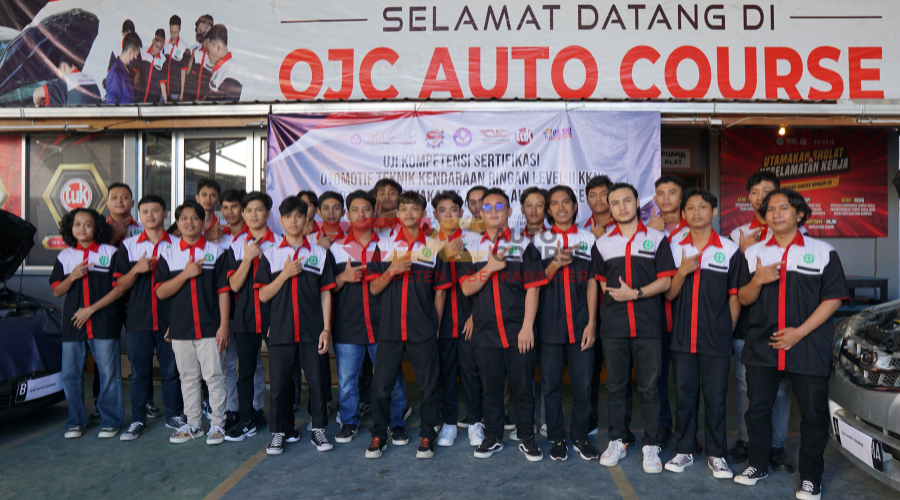 Sukses sebagai Mekanik Lulusan SMK: Awali Karir di Dunia Otomotif - OJC ...