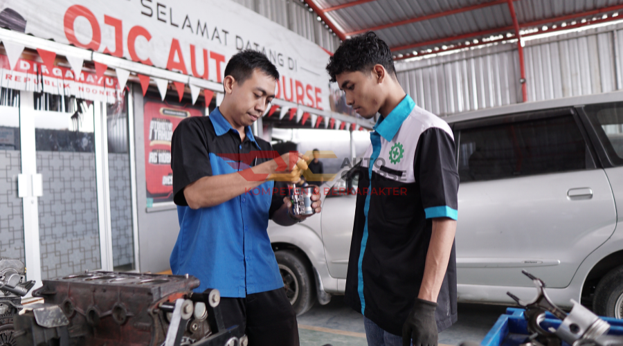 Sering Terabaikan! Ini 10 Materi Otomotif Paling Penting yang Harus ...